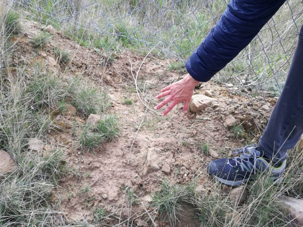 El cerramiento de esta balsa está roto – La Guindilla – Fotodenuncias